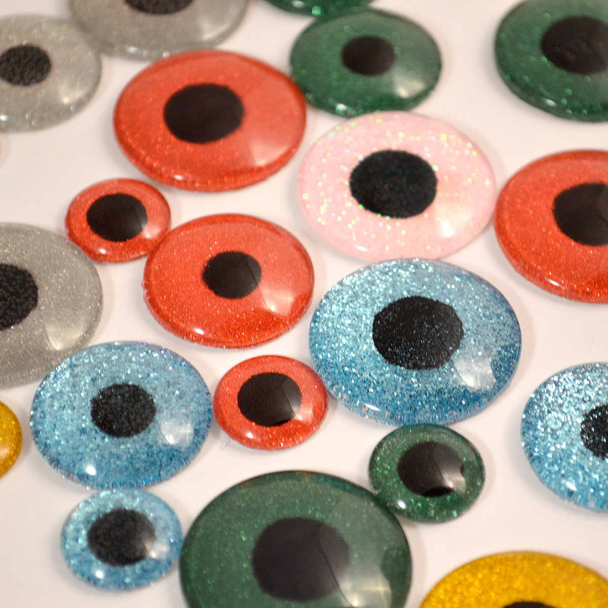 Glitter Glass Eyes – Handmade Glass Eyes