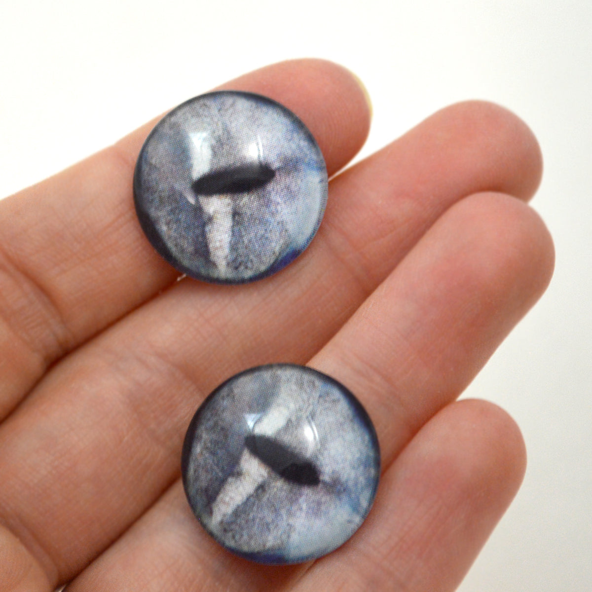 Shark Glass Eyes – Handmade Glass Eyes