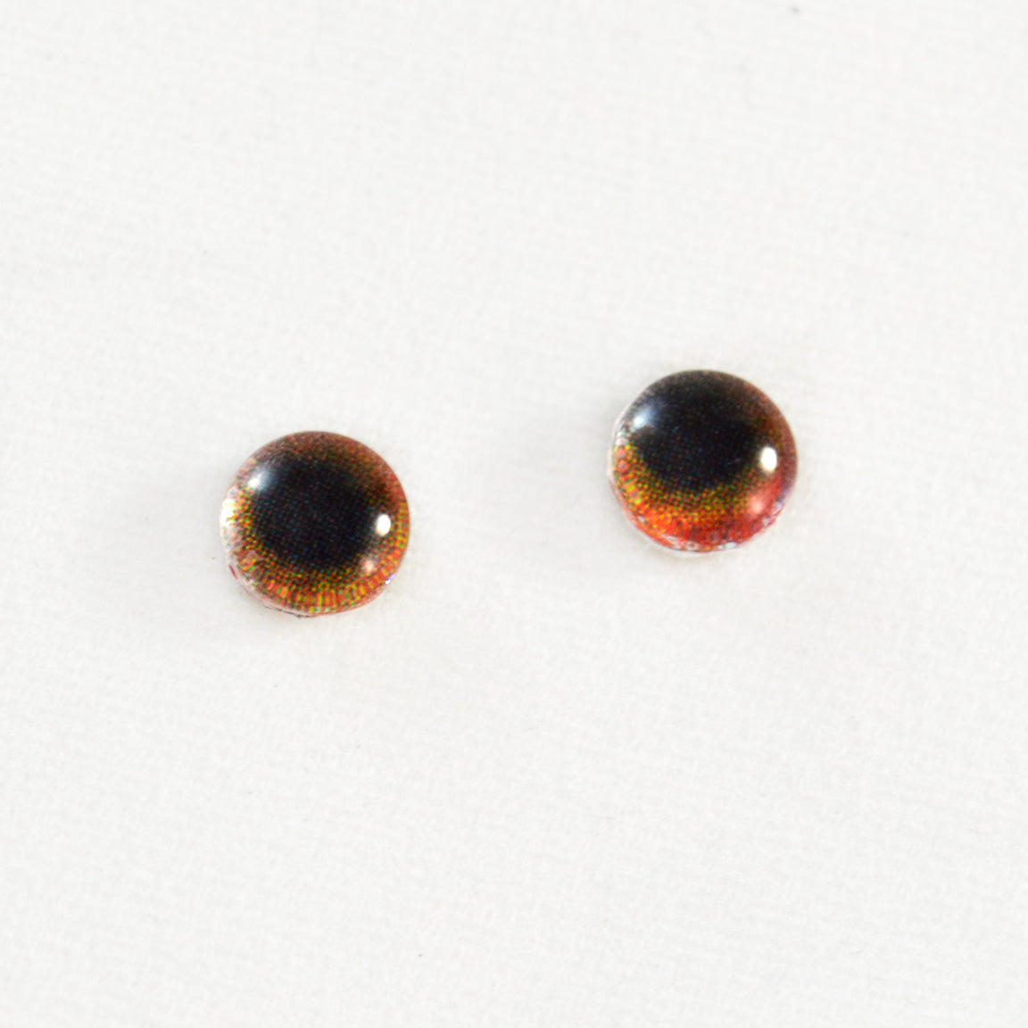 Red Parrot Glass Eyes – Handmade Glass Eyes