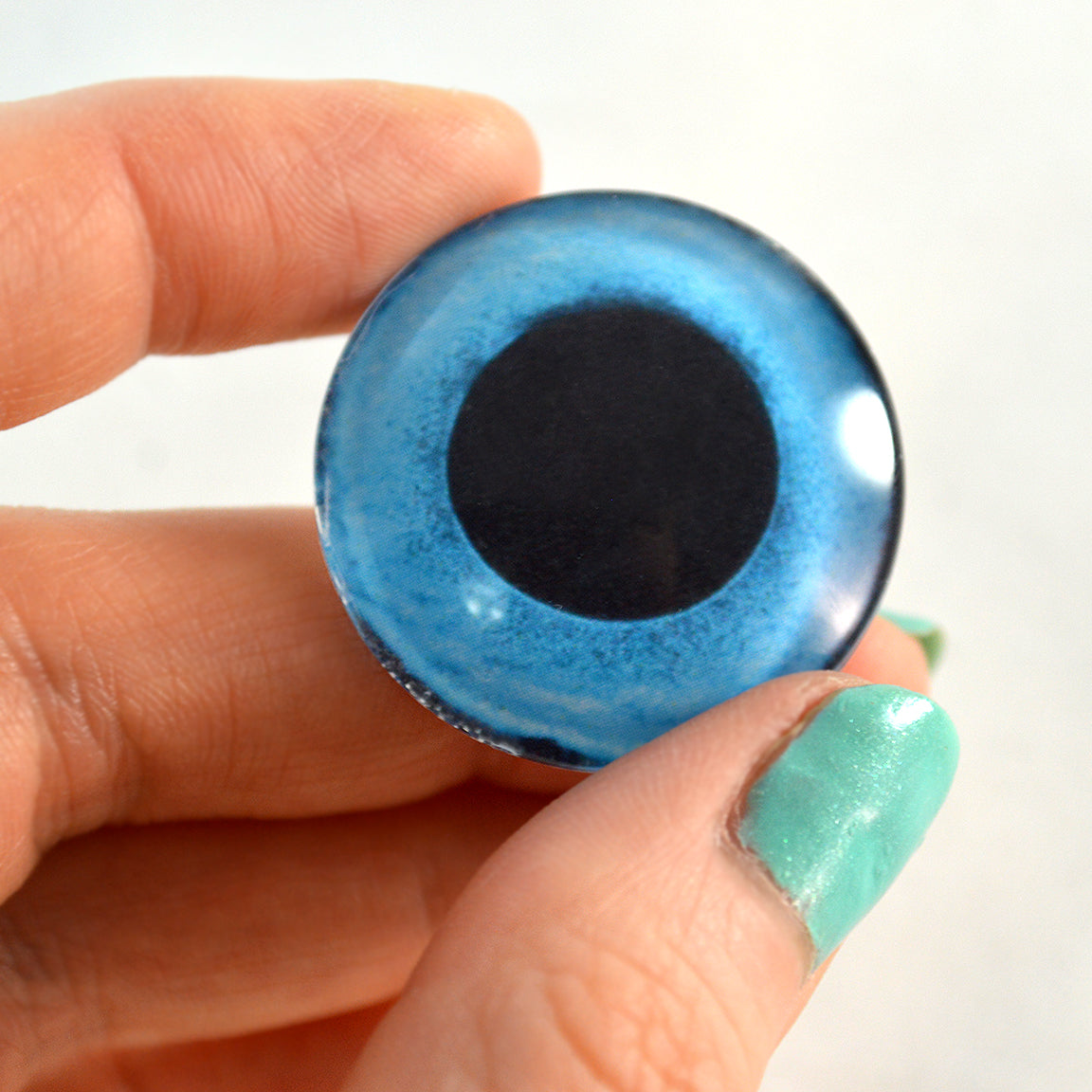 Blue Snow Owl Glass Eyes – Handmade Glass Eyes