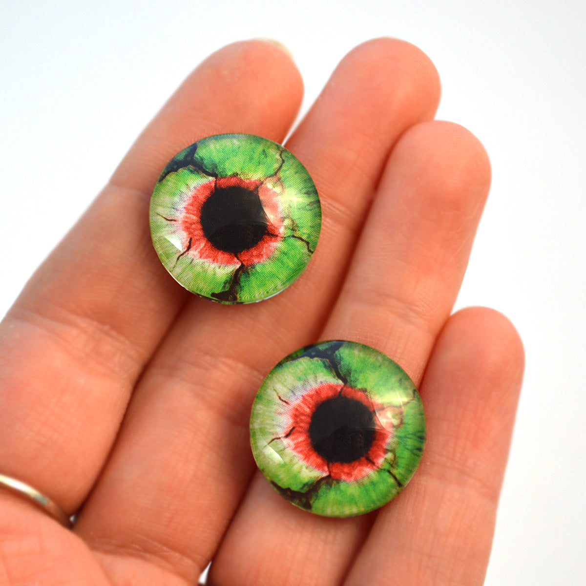 Green and Red Zombie Glass Eyes – Handmade Glass Eyes